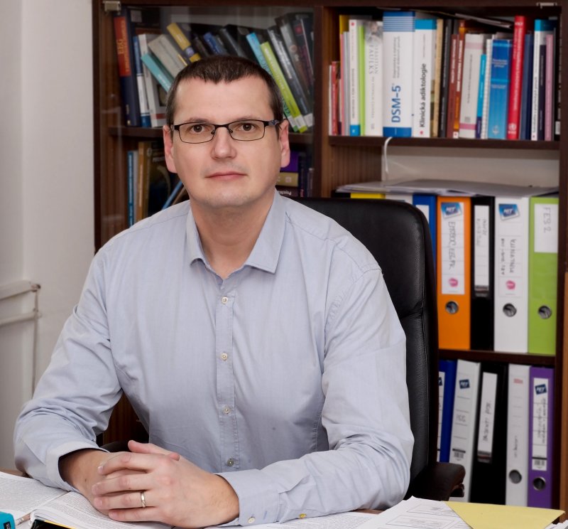 prof. MUDr. Tomáš Kašpárek, Ph.D.: Centrum duševního zdraví FN Brno a ...