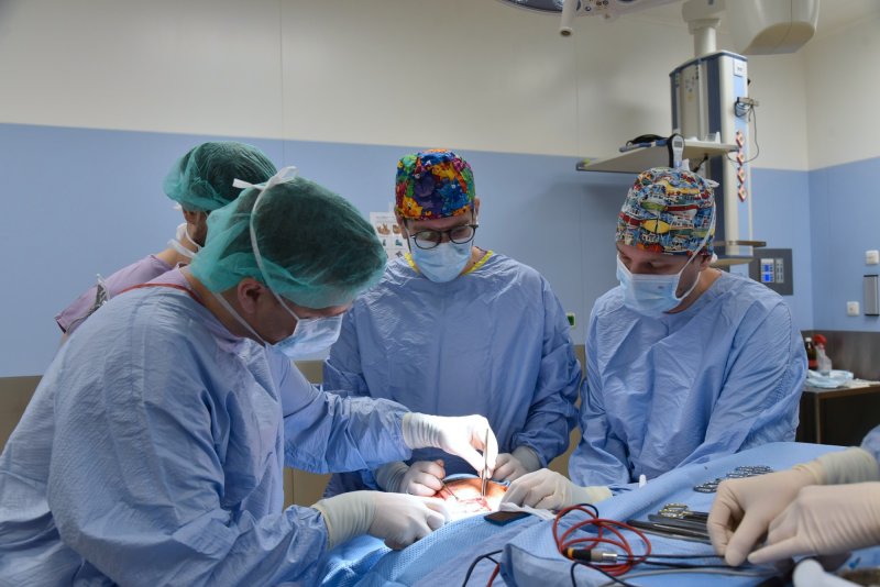 Unikátní operace náhrady čelistního kloubu kostně-chrupavčitým štěpem ...